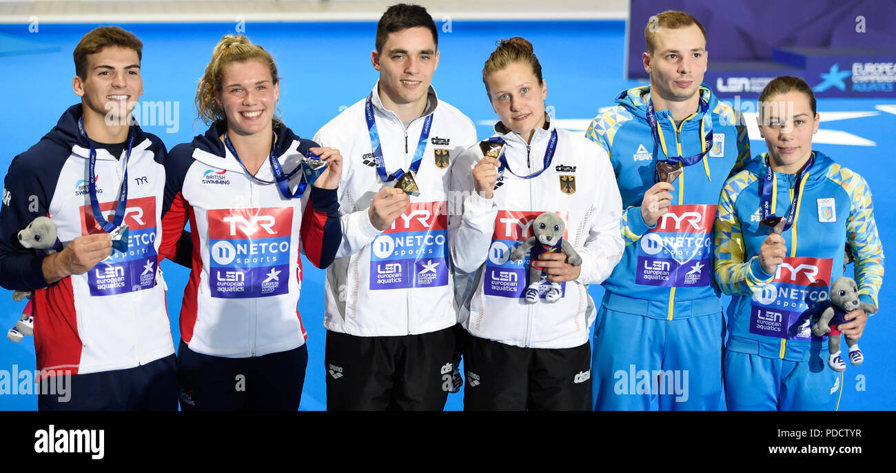 Great Britain's Ross Haslam and Grace Reid (silver) Germany's Lou ...