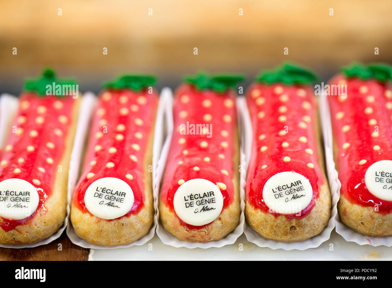 The colourful eclairs at L'Eclair de Genie in Paris, France Stock Photo ...