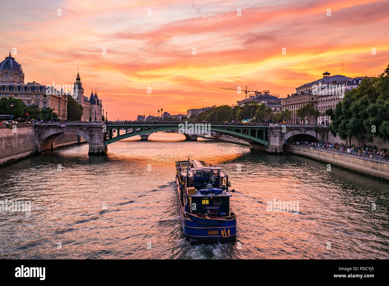 The Seine River at sunset. During the summer heatwave of 2018, Paris ...