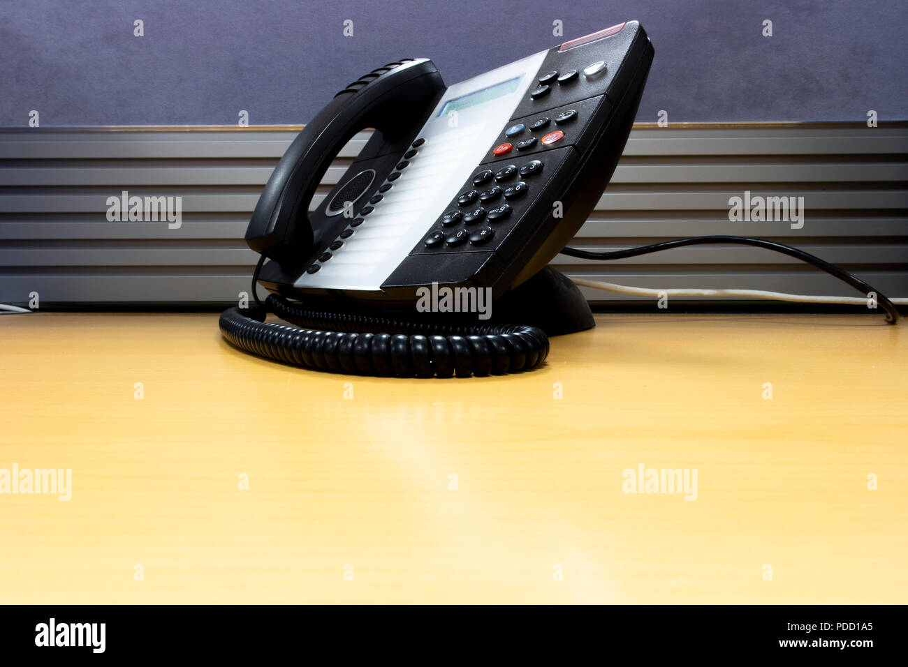 office push button desktop telephone with digital display screen ...