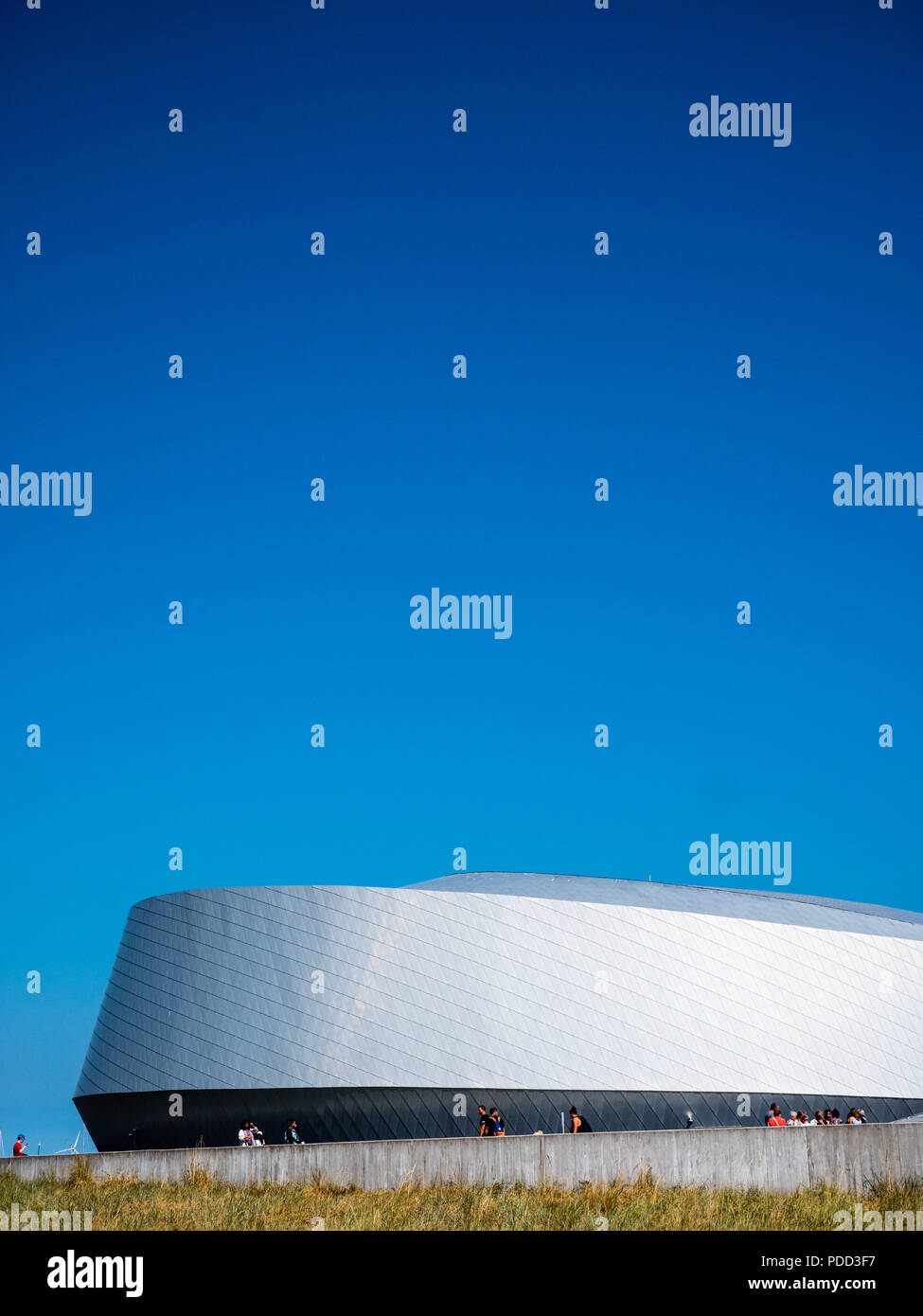 Blue planet aquarium hi-res stock photography and images - Alamy