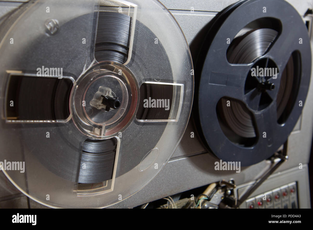 Reel to reel recorder hi-res stock photography and images - Alamy