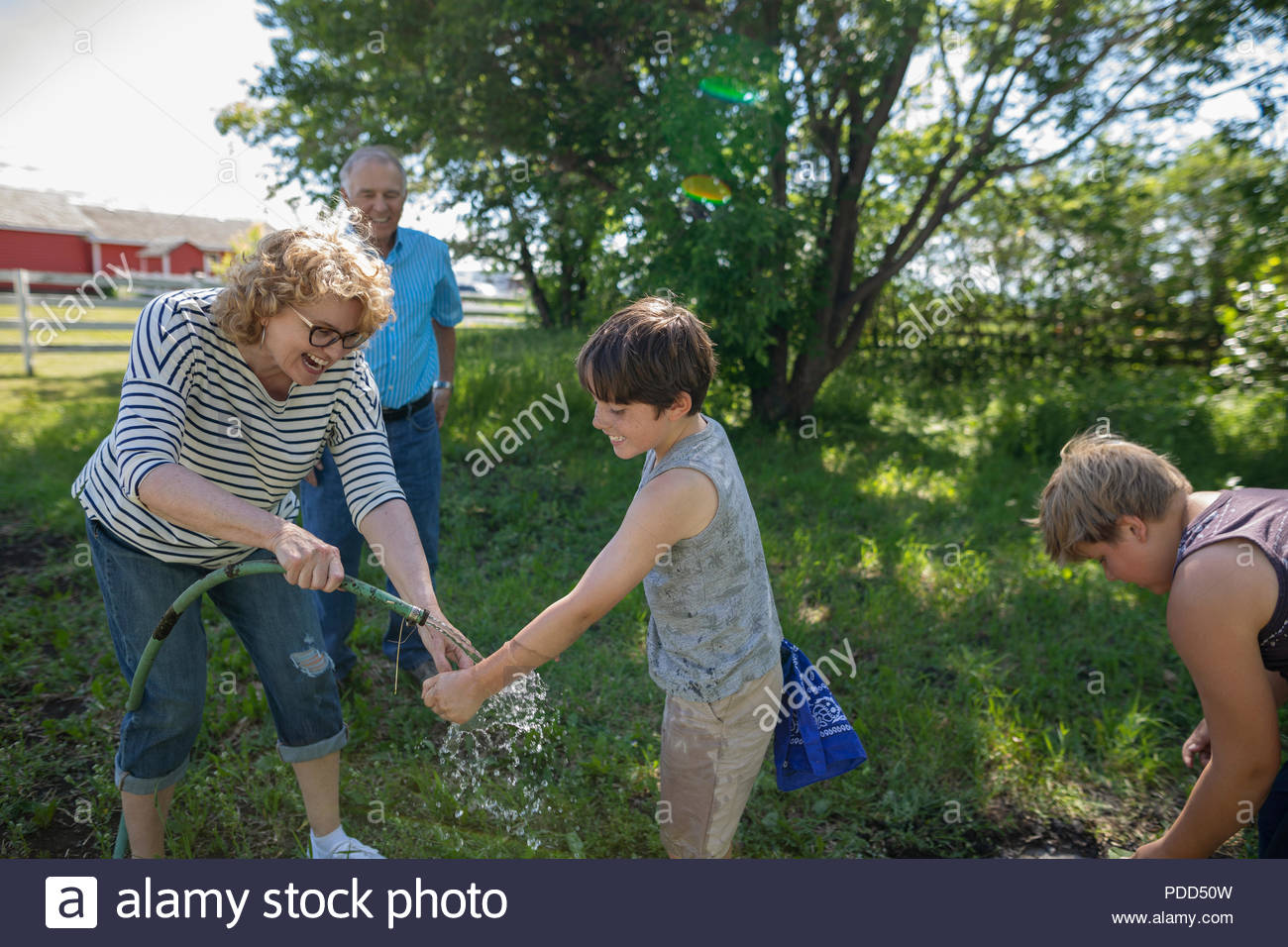 Hand washing child hi-res stock photography and images - Alamy