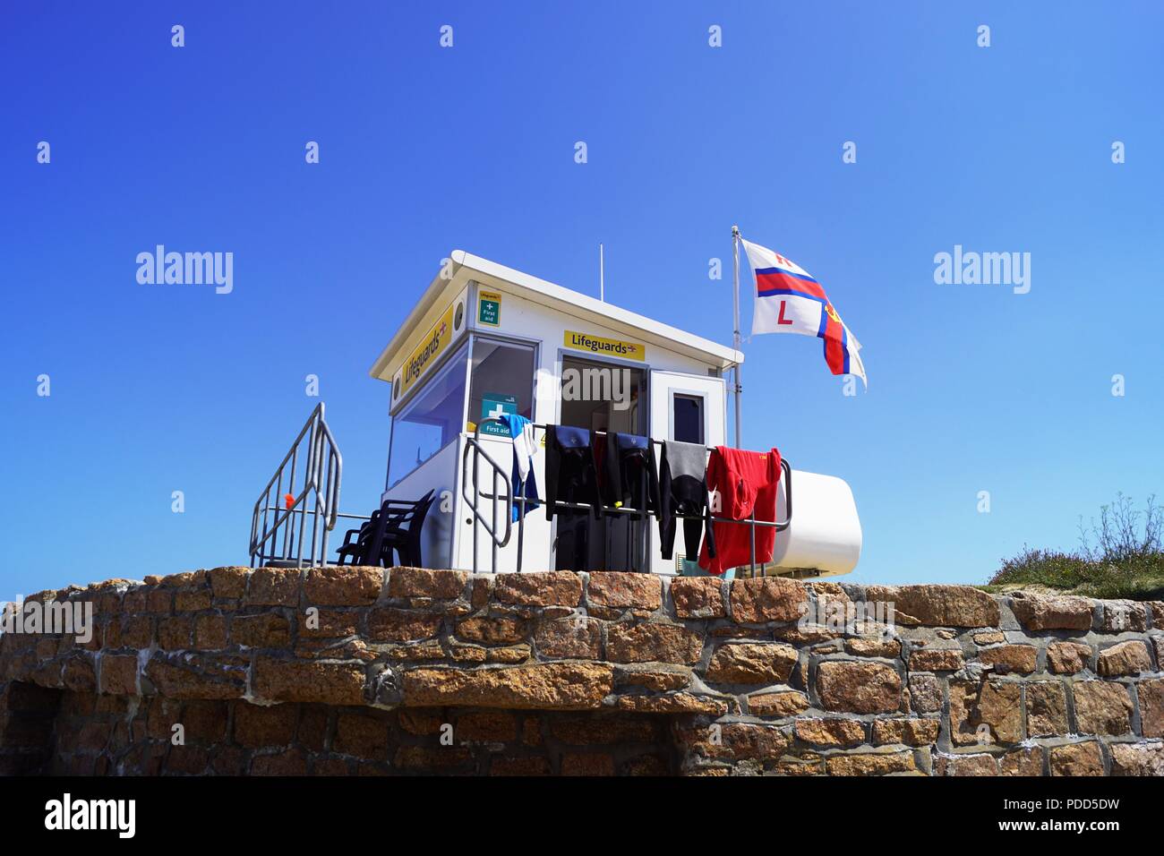 Lifeguard lookout hi-res stock photography and images - Alamy