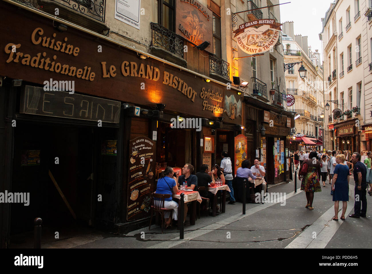 Crowded bars on a commercial street in Paris Stock Photo - Alamy