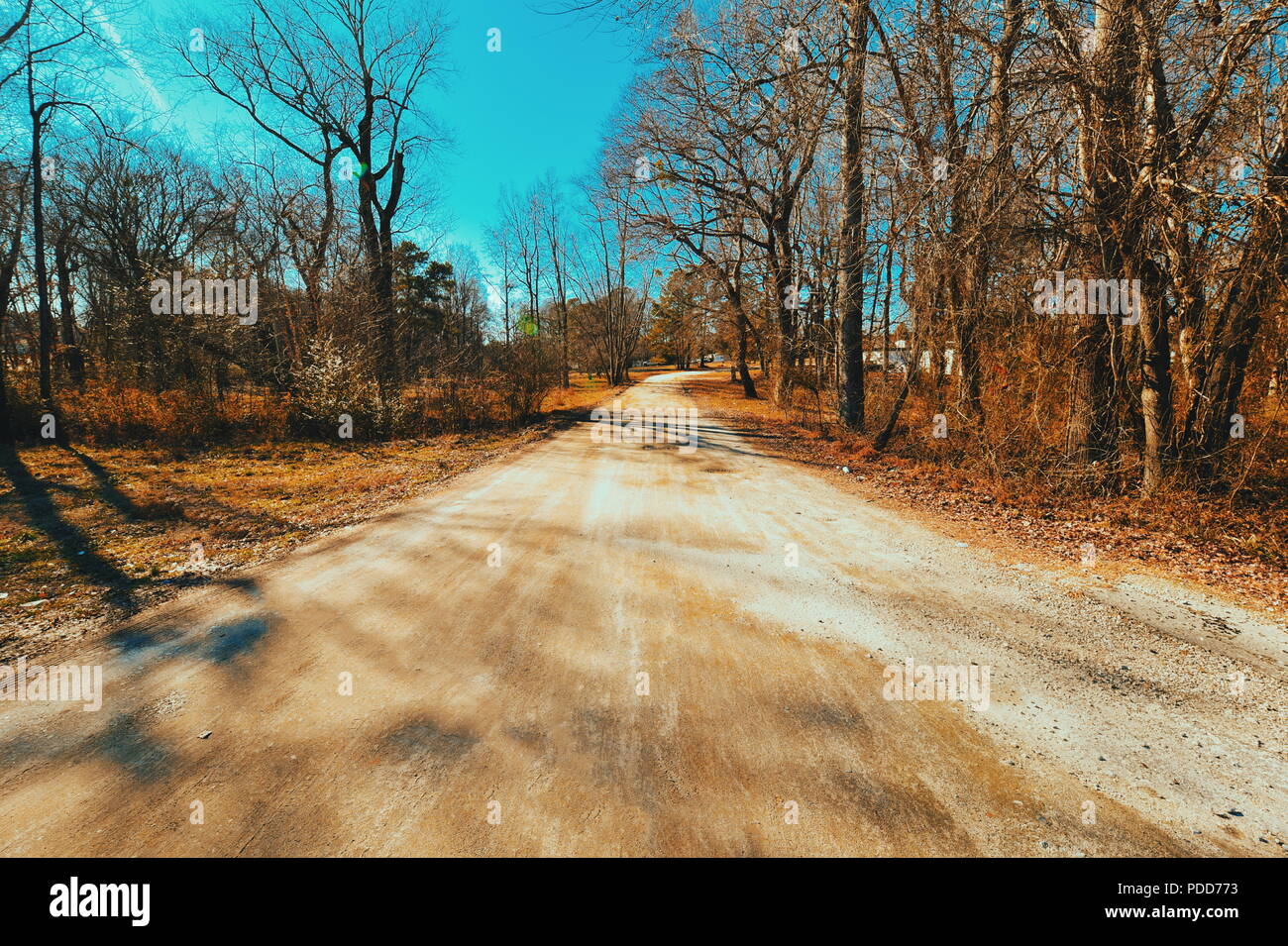 Old dirt road hi-res stock photography and images - Alamy