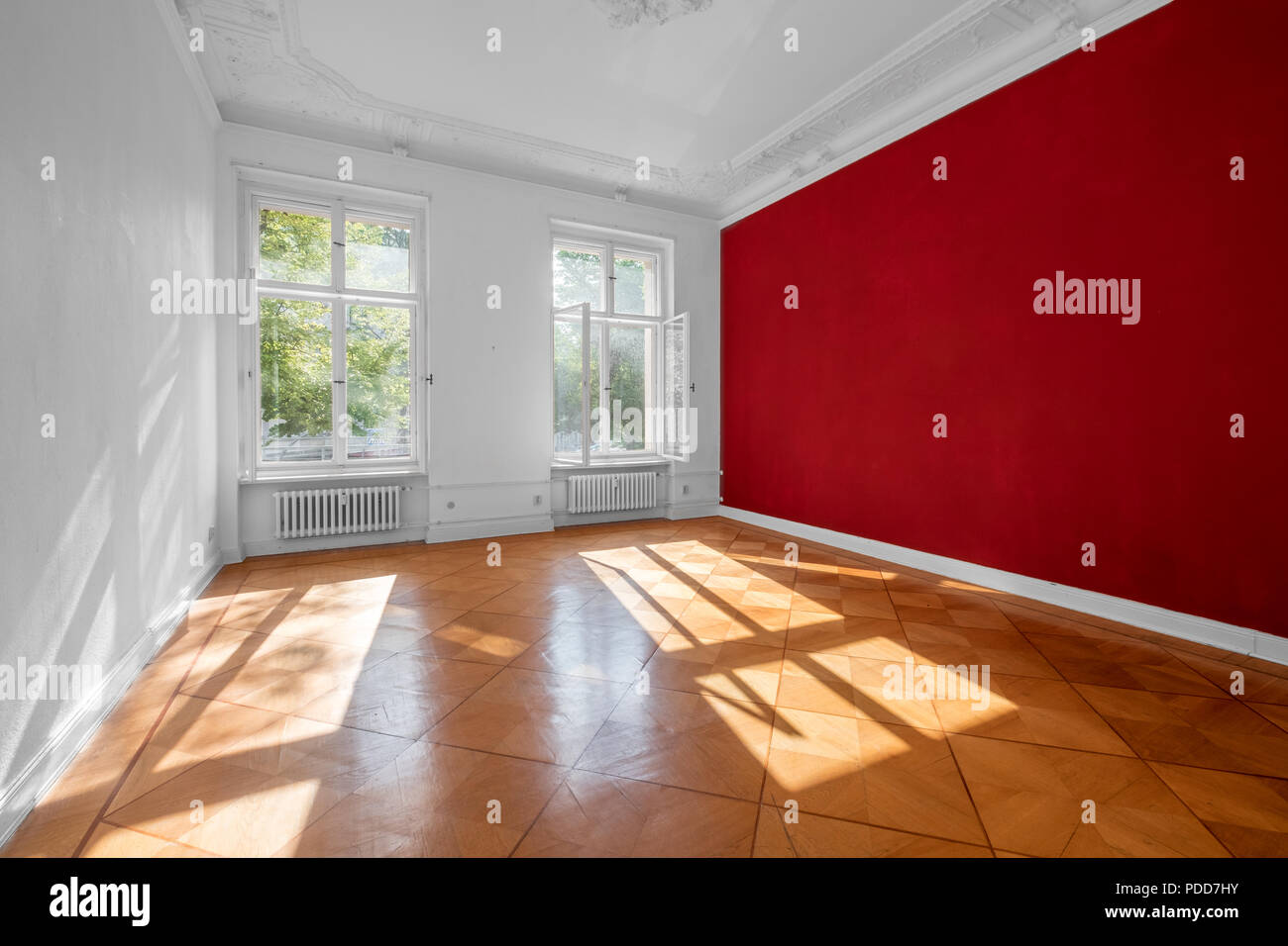 Empty room apartment interior real hi-res stock photography and images ...