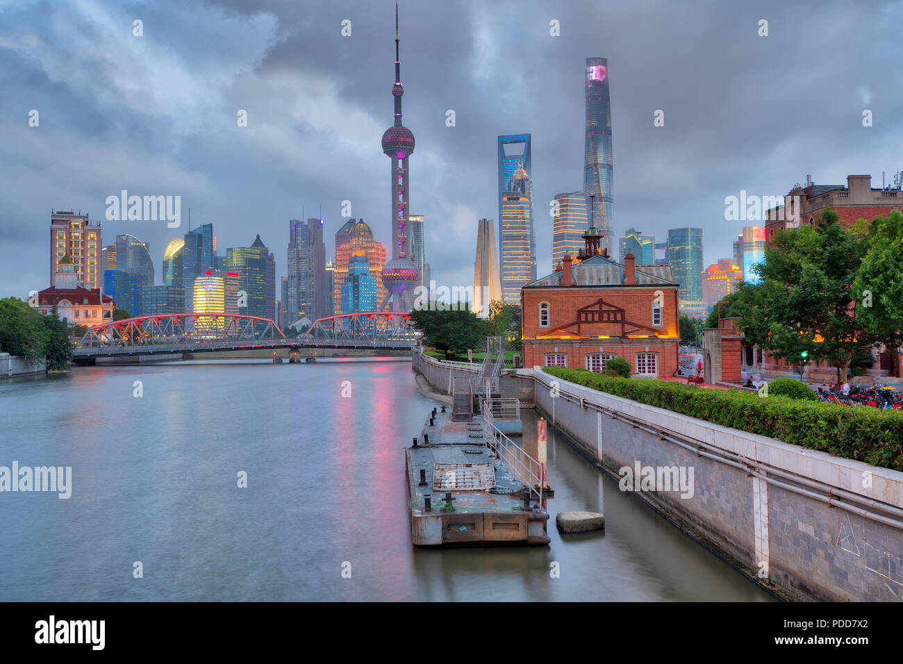 Suzhou River and landmark buildings (Oriental Pearl Tower) at Pudong in ...