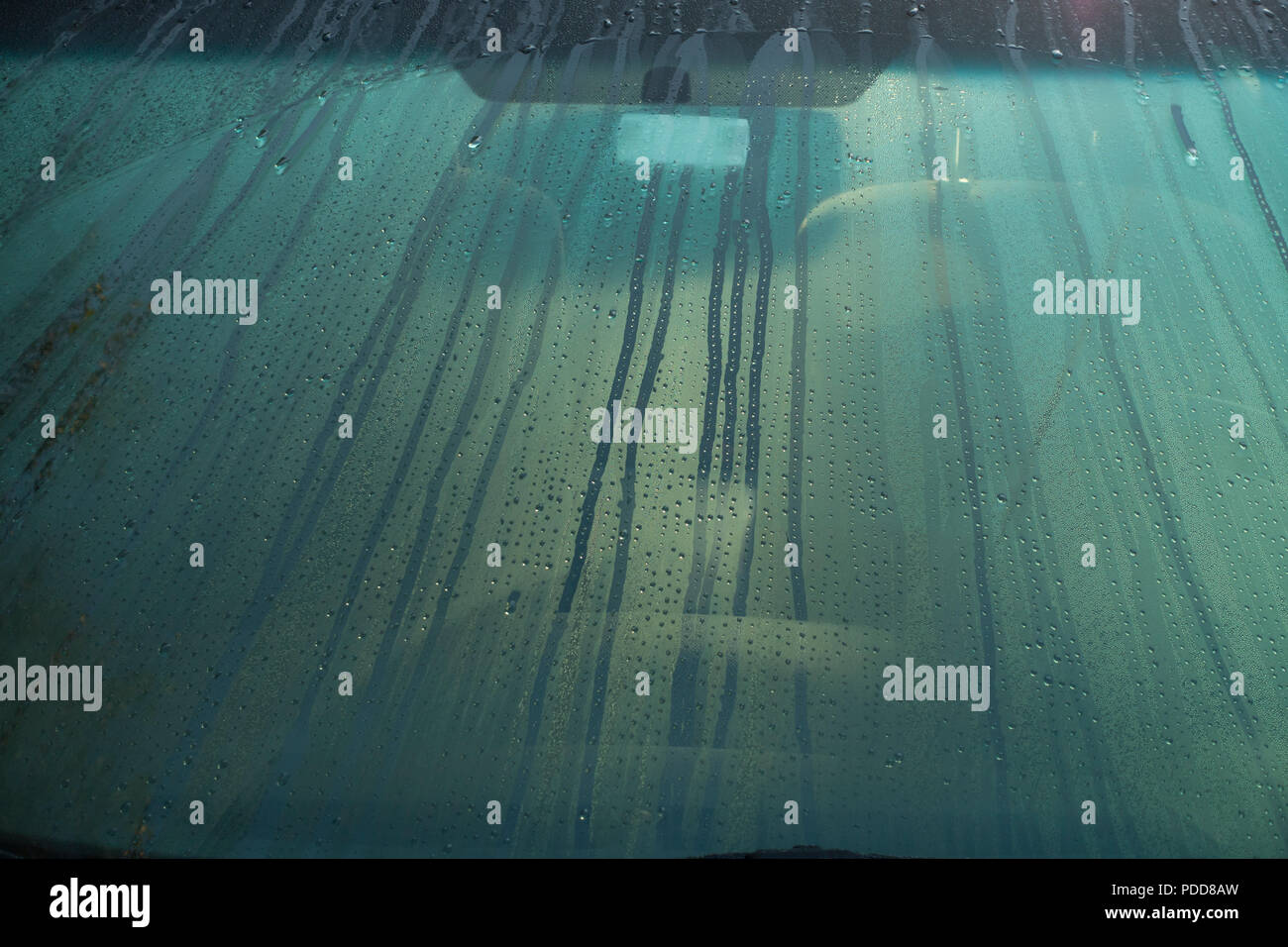 Row of cars frost hi-res stock photography and images - Alamy