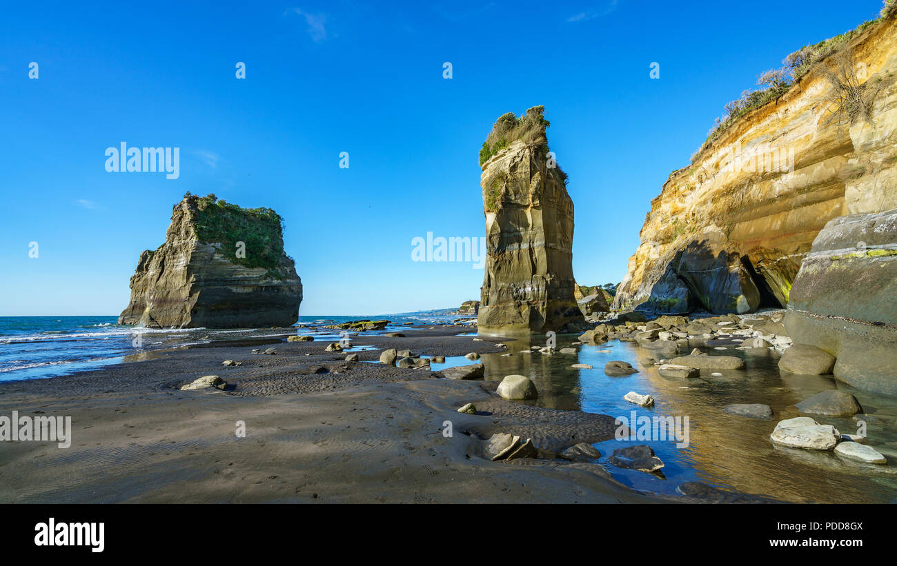Three sisters beach hi-res stock photography and images - Alamy