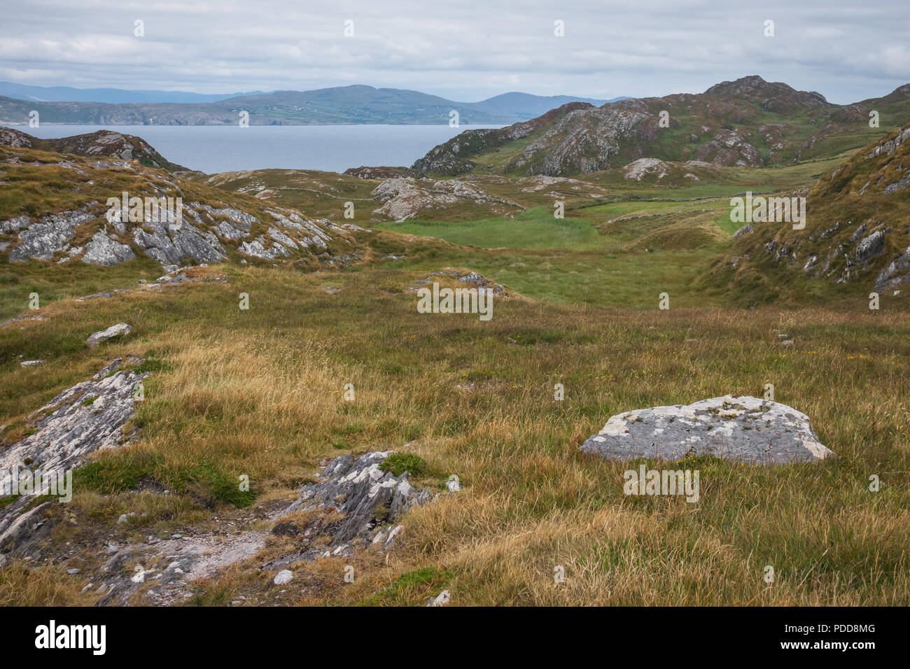 Beautiful irish landscape hi-res stock photography and images - Alamy