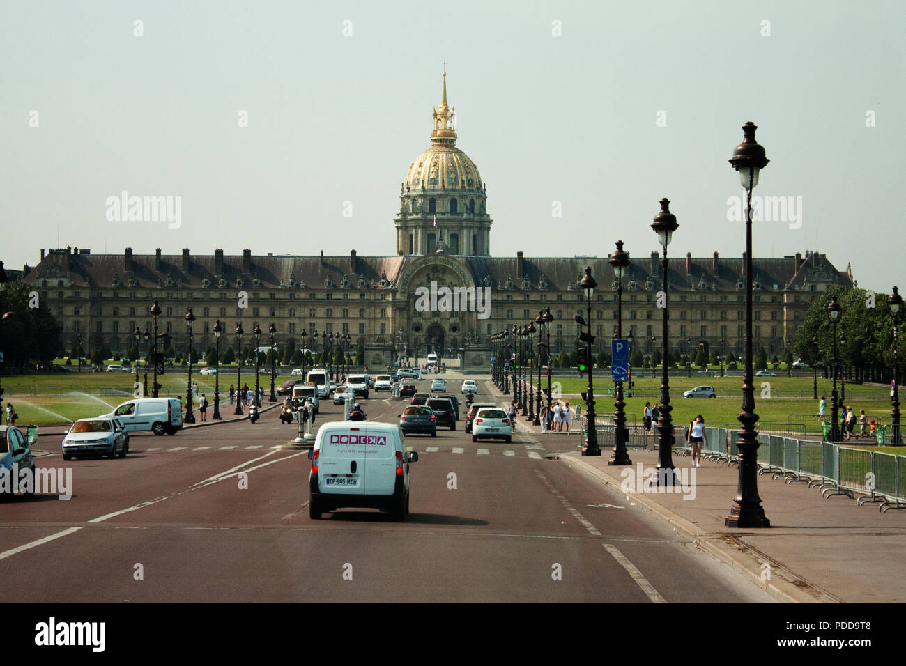 France paris esplanade des hi-res stock photography and images - Alamy
