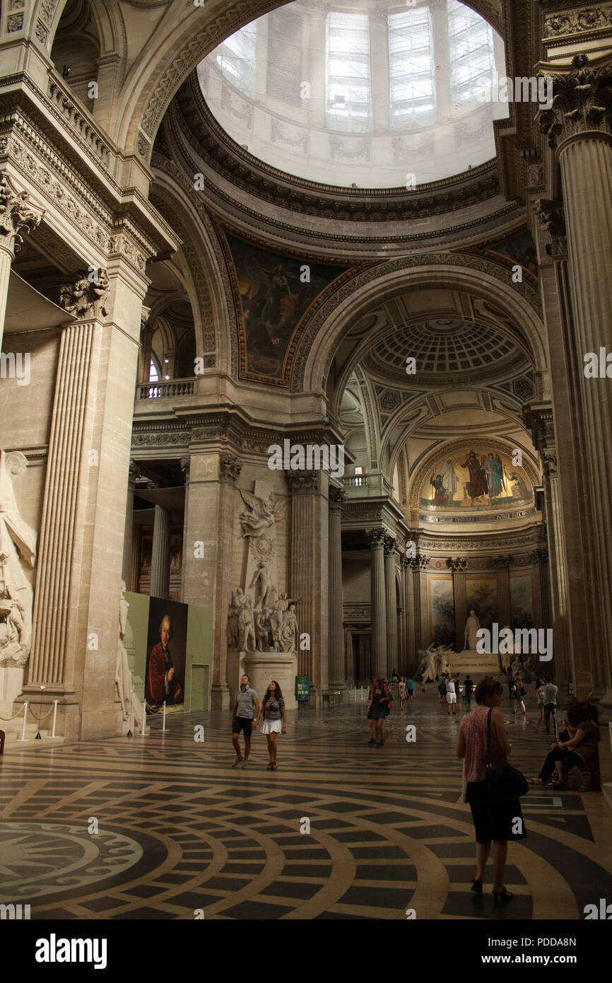 French roman architecture hi-res stock photography and images - Alamy