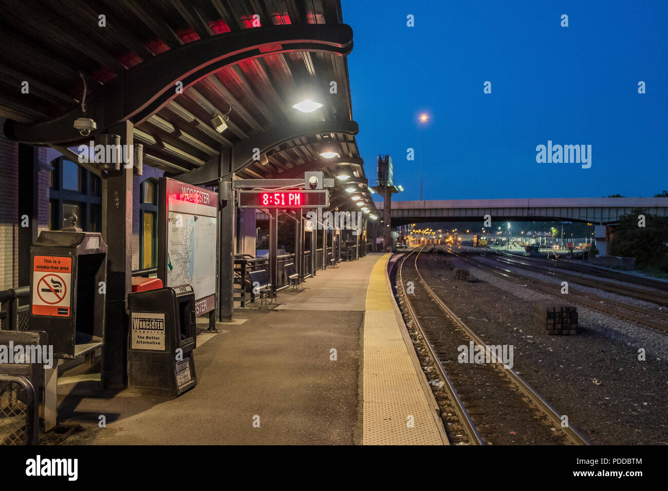 Worcester train station hi-res stock photography and images - Alamy