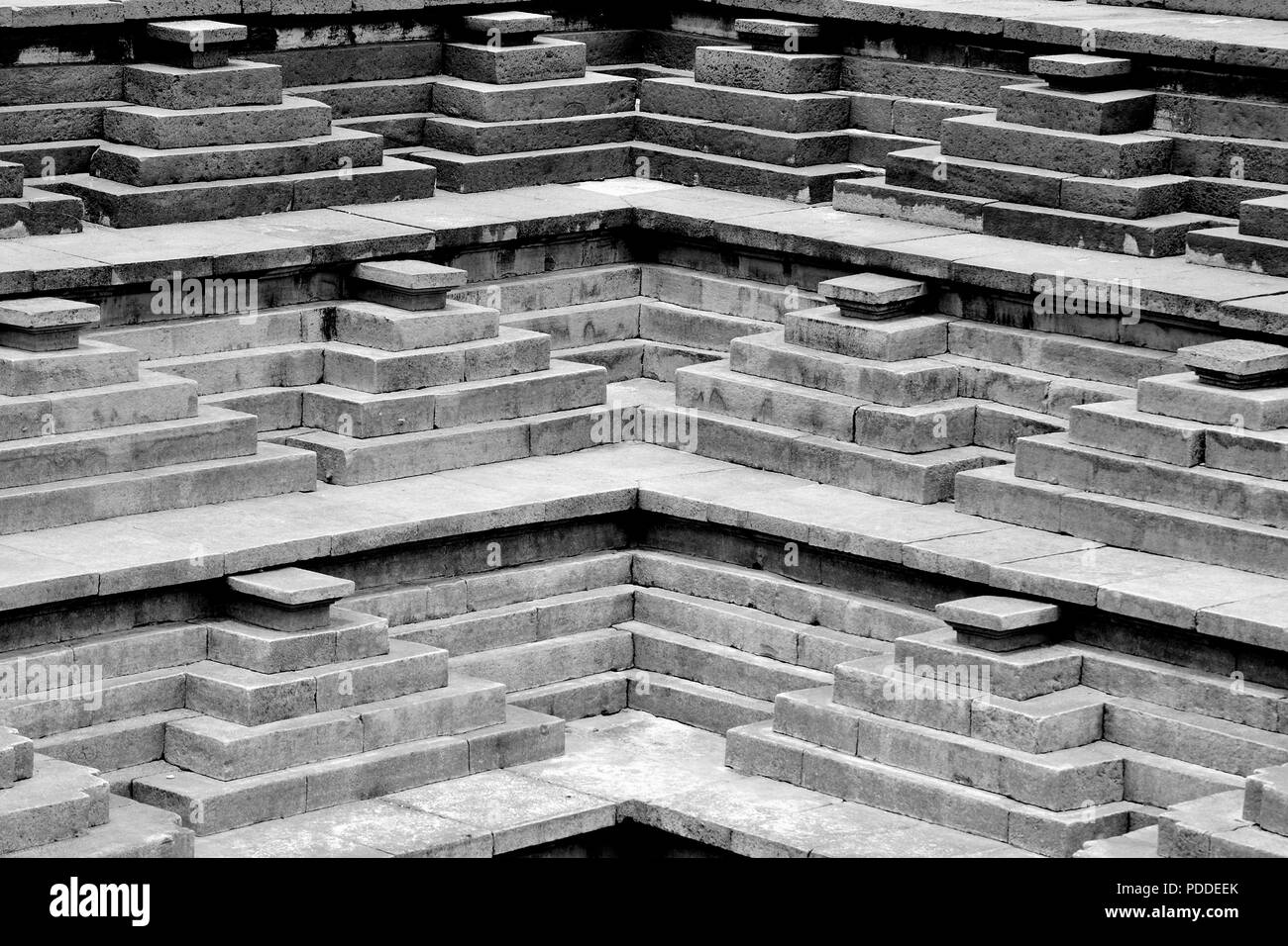 15th century water tank Black and White Stock Photos & Images - Alamy