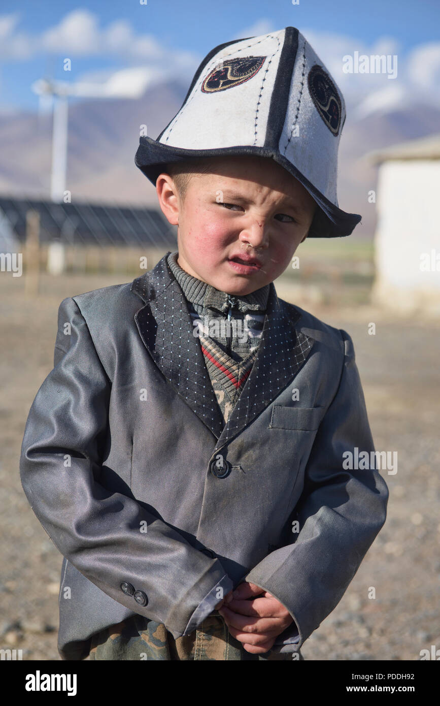 Kyrgyz traditional hat hi-res stock photography and images - Alamy