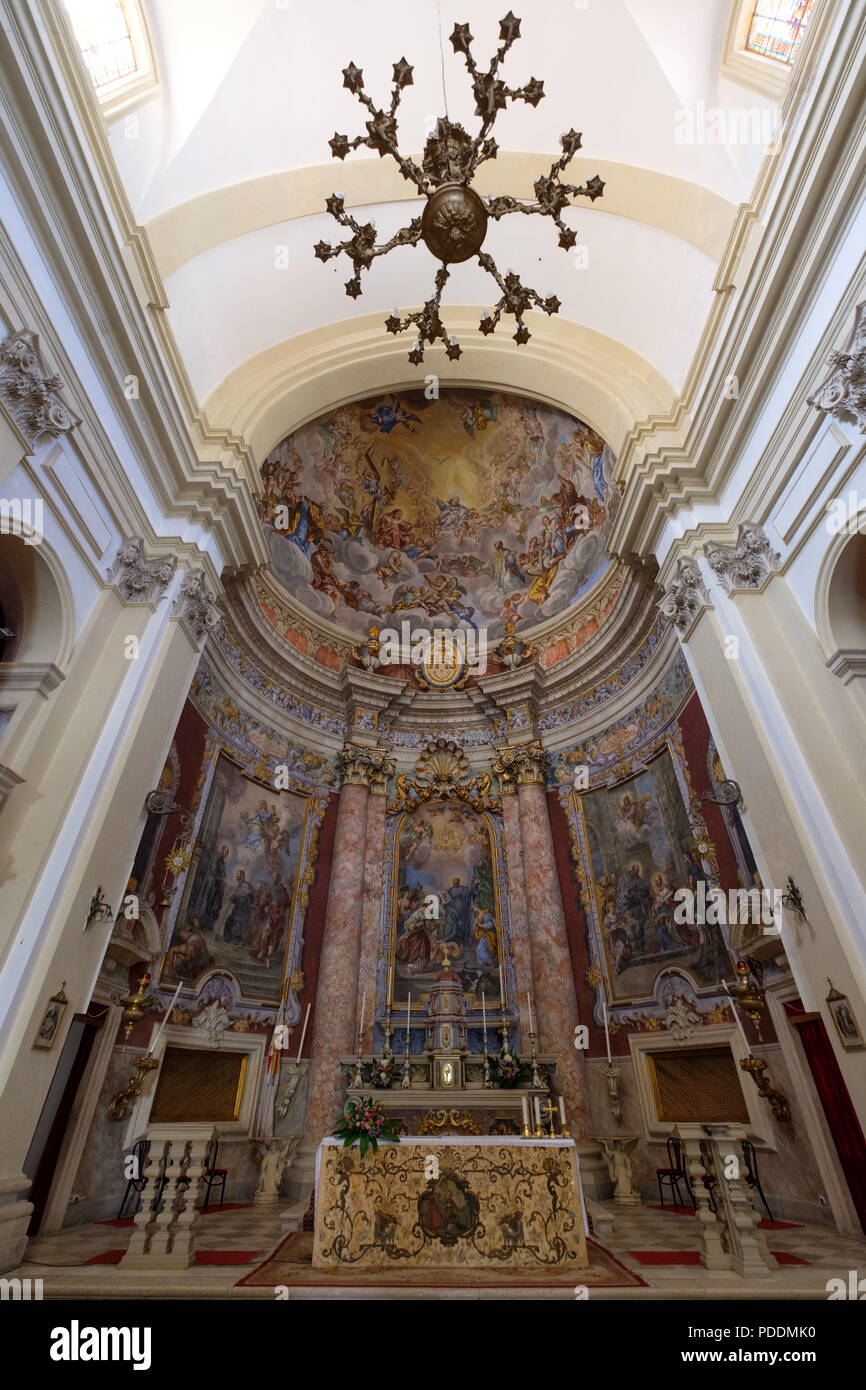 European inside chapels hi-res stock photography and images - Alamy