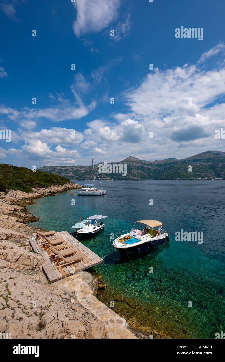 Boats adriatic hi-res stock photography and images - Alamy