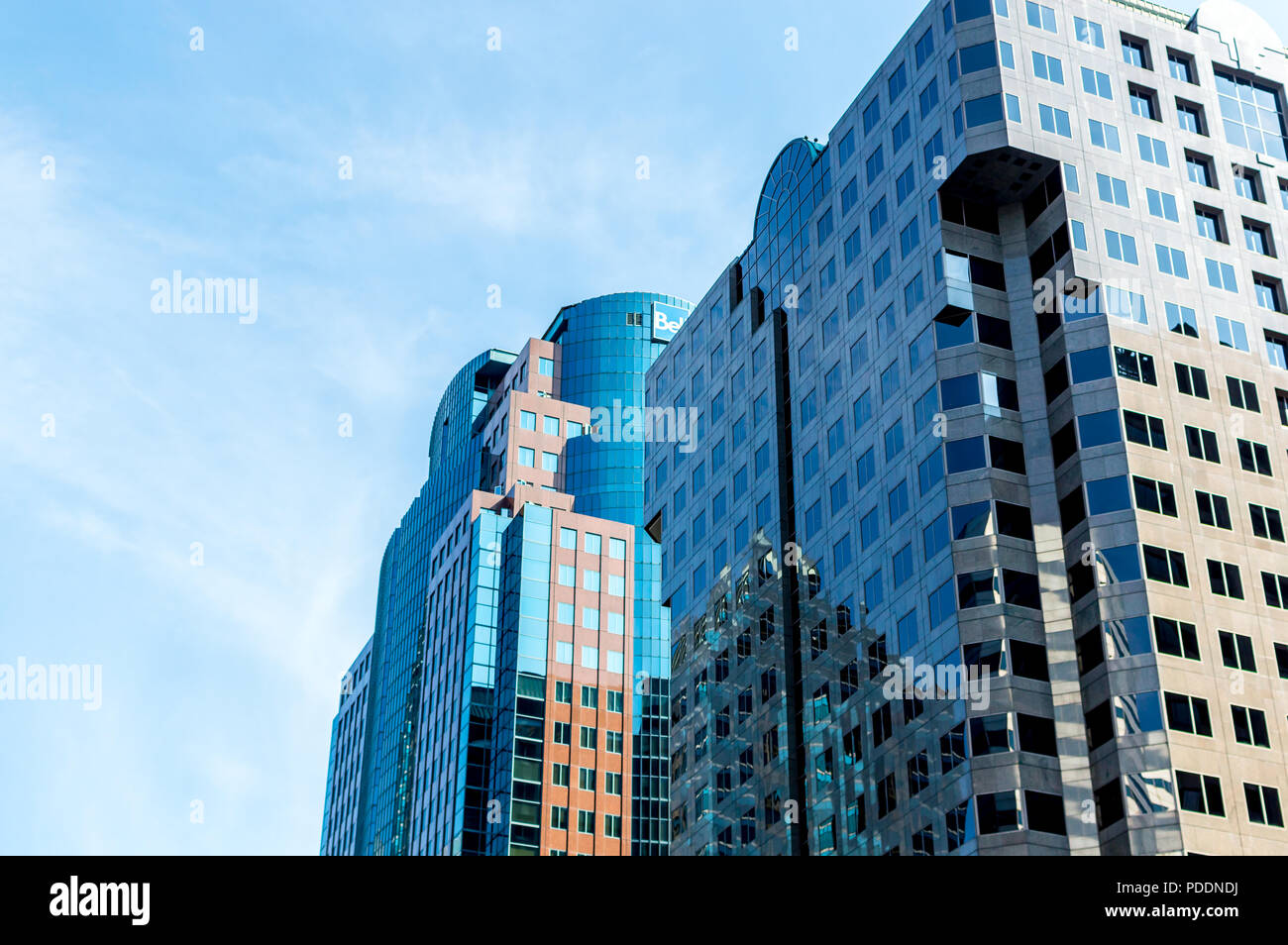 Bell canada office building canada hi-res stock photography and images ...
