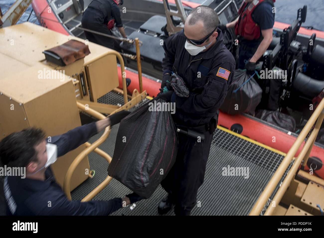A 210 Foot Medium Endurance Reliance Class Cutter High Resolution Stock ...