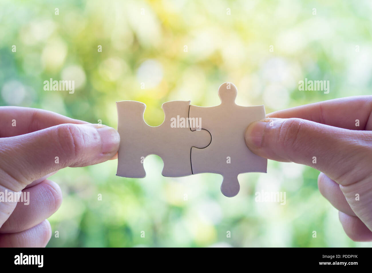 Jigsaw effect hi-res stock photography and images - Alamy