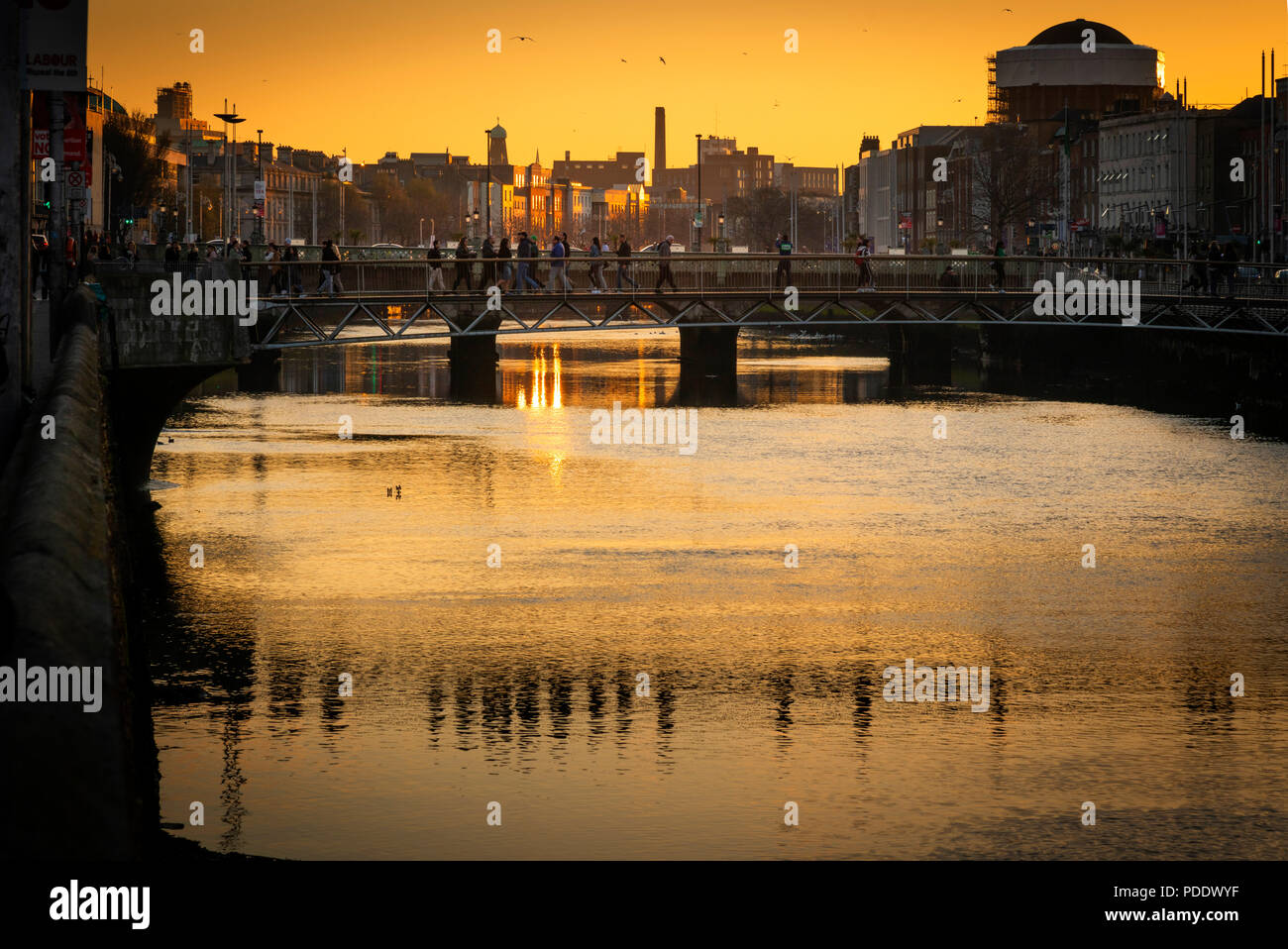 Millennium bridge millenium bridge hi-res stock photography and images ...