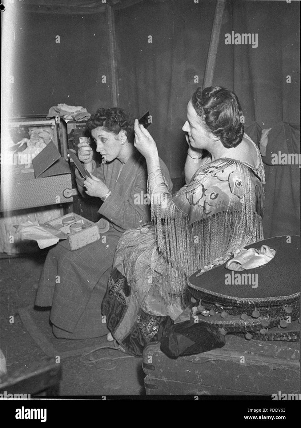 Circus parade hi-res stock photography and images - Alamy