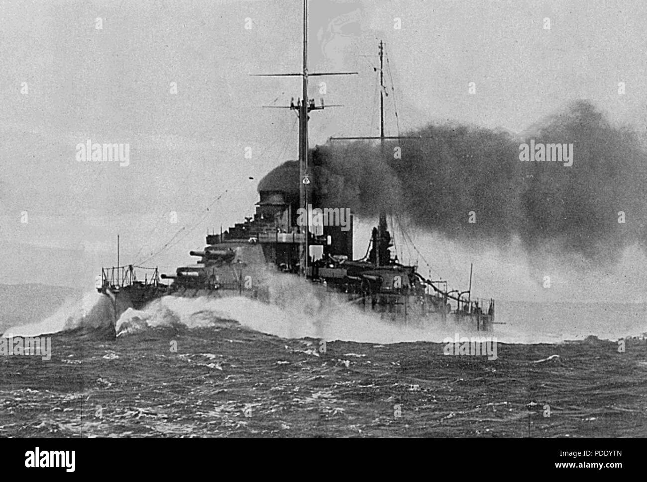 75 Battleship Paris Stock Photo - Alamy