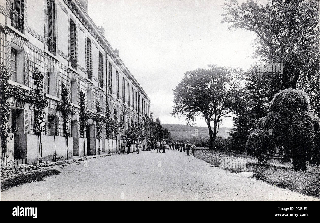 101 Château des Pressoirs du Roy Stock Photo - Alamy