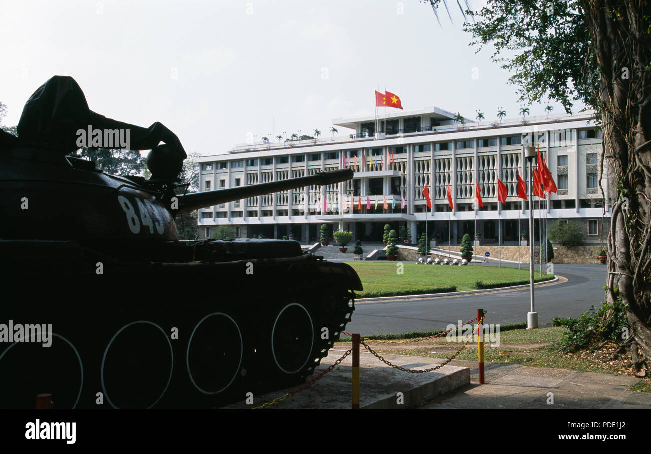 Tank in front of Reunification Palace in Ho Chi Minh City, Vietnam Stock Photo - Alamy