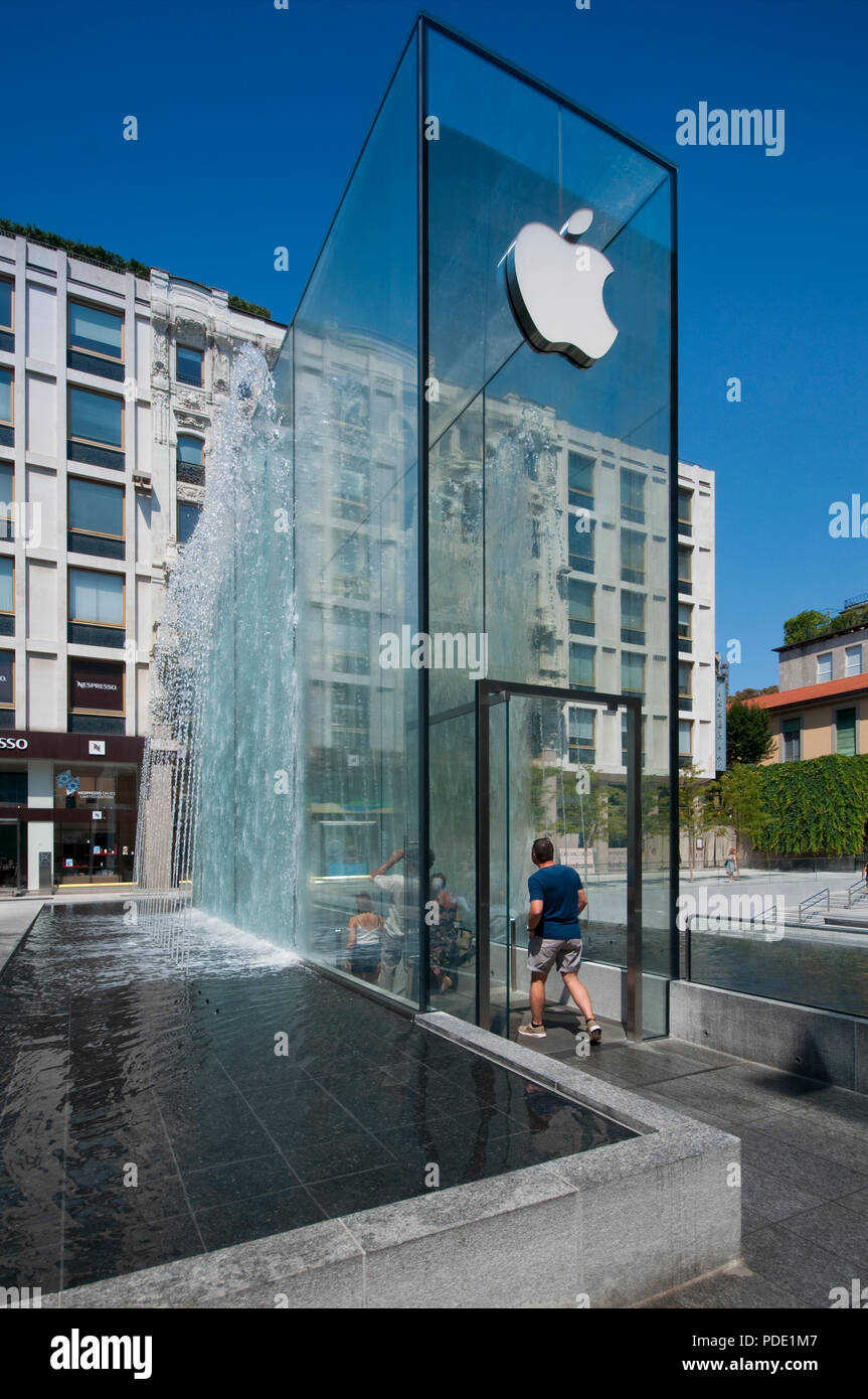 Italy, Lombardy, Milan, Piazza Liberty Square, Apple Store Designed by ...