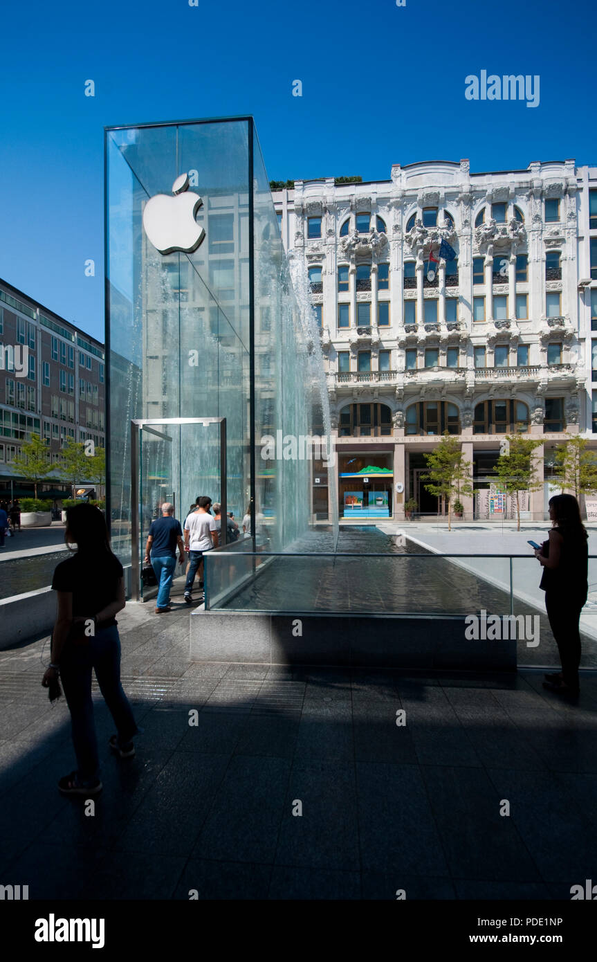 Italy, Lombardy, Milan, Piazza Liberty Square, Apple Store Designed by ...