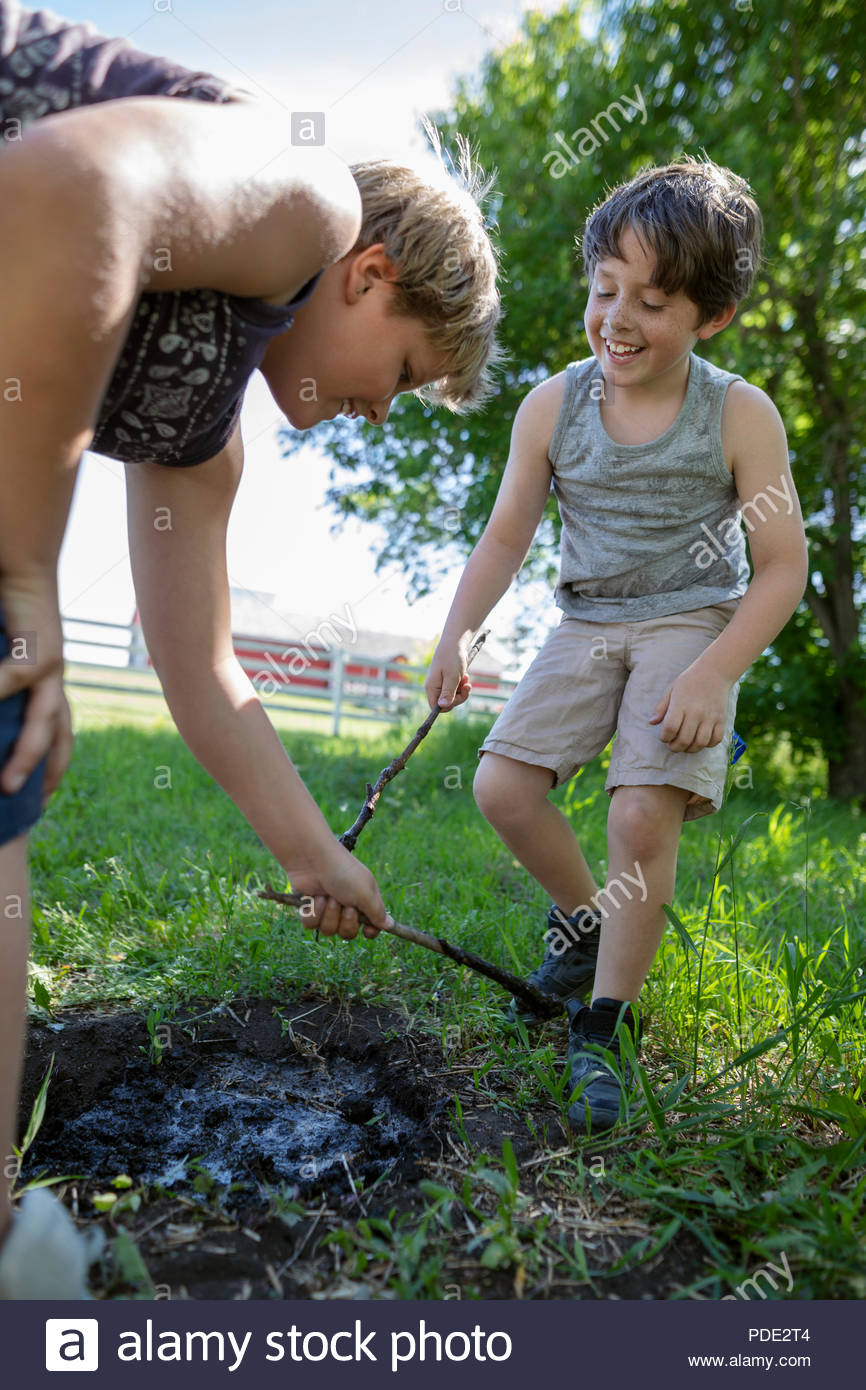 Mud sticks hi-res stock photography and images - Alamy