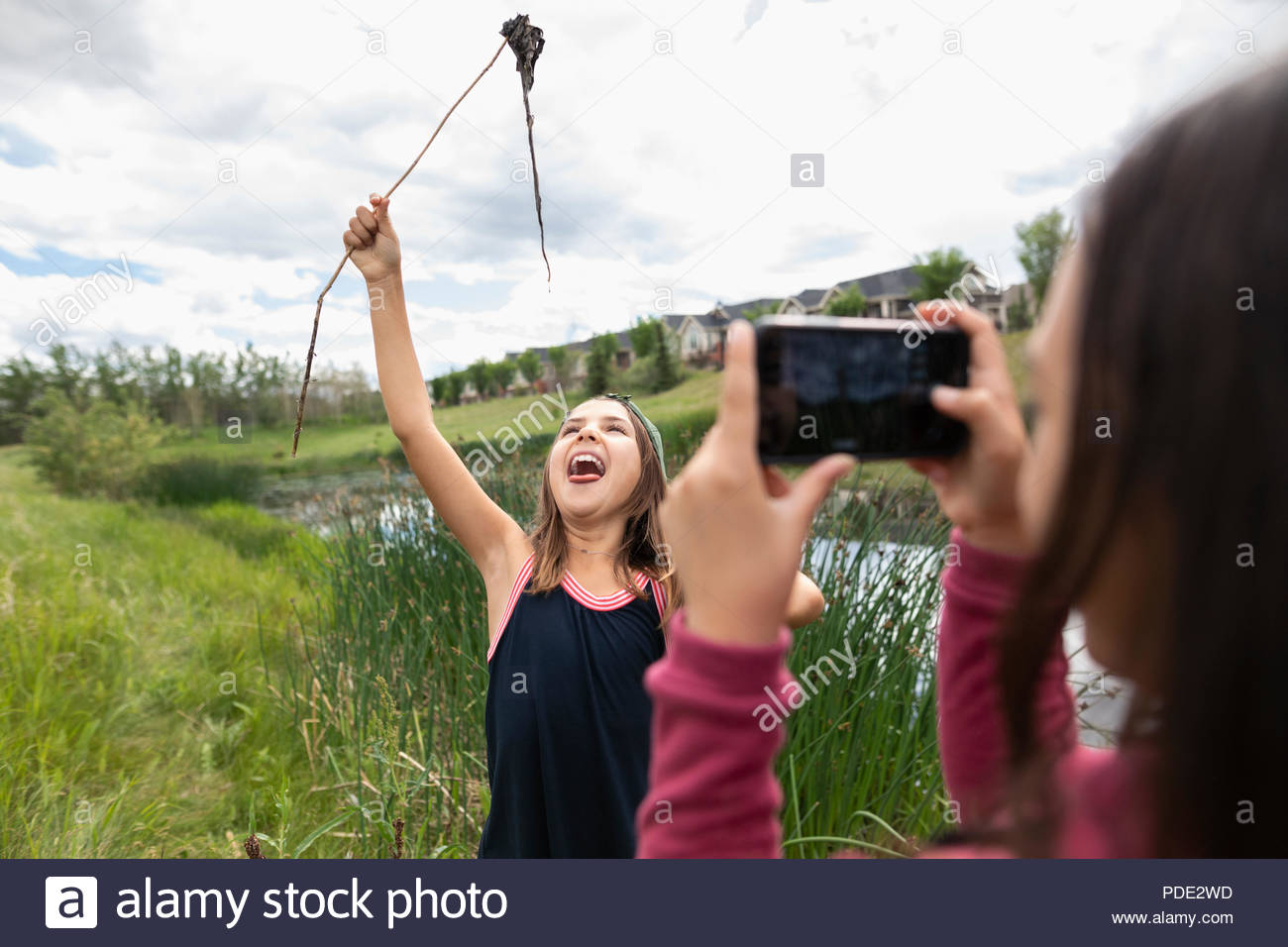 Photographing a girl hi-res stock photography and images - Alamy