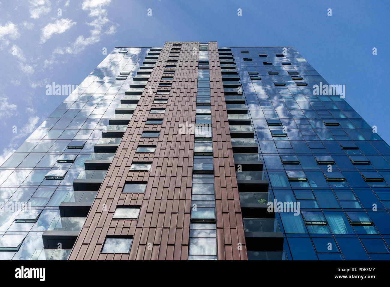 Modern residential building exterior uk hi-res stock photography and ...