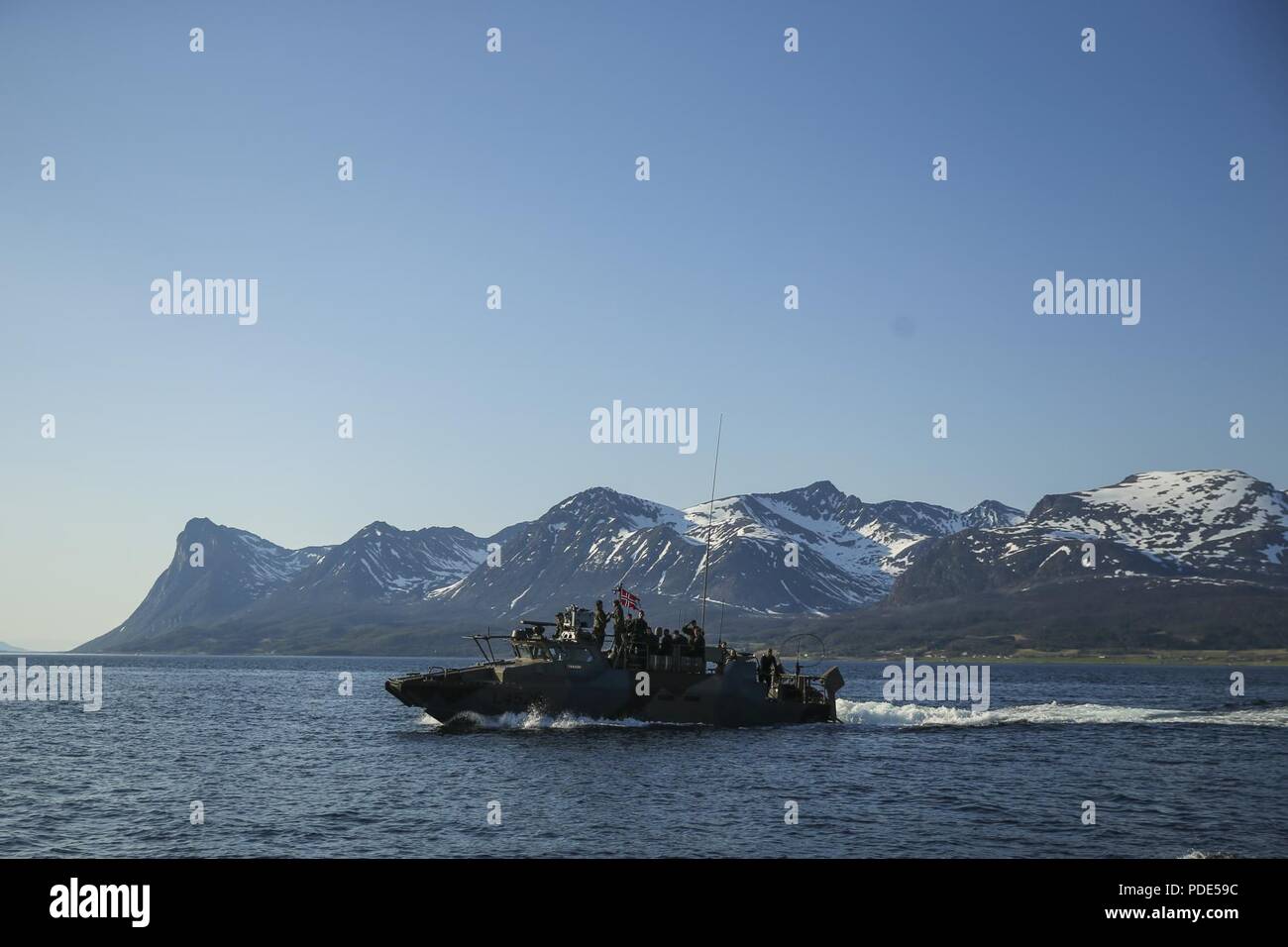 U.S. Marines with 1st Platoon, 1st Reconnaissance Battalion, 1st Marine ...