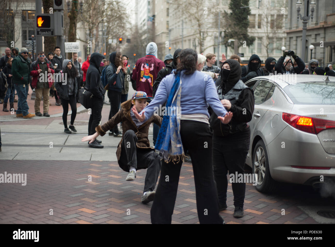 Police push the crowd hi-res stock photography and images - Alamy