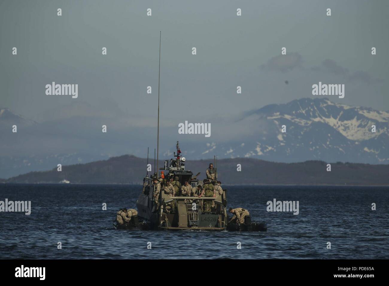 U.S. Marines with 1st Platoon, 1st Reconnaissance Battalion, 1st Marine ...