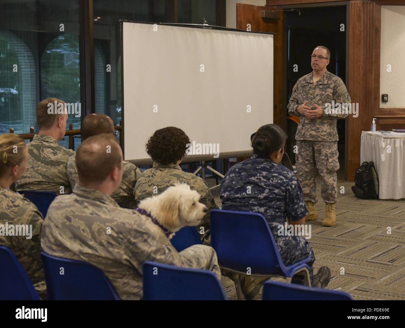 Smsgt roger parsons hi-res stock photography and images - Alamy