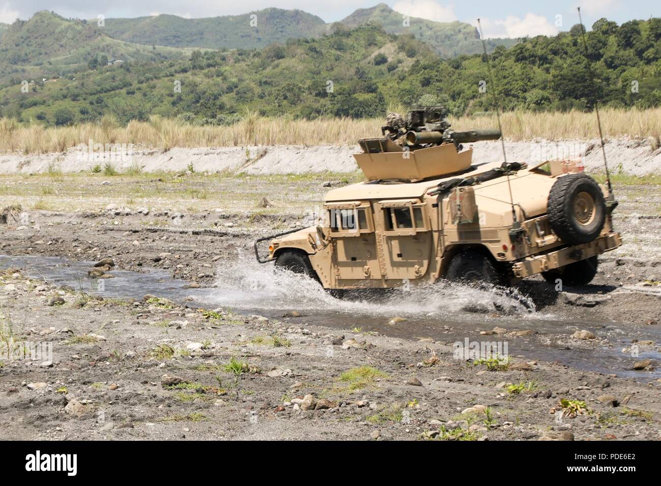 U.S. Army Soldiers with heavy weapons platoon, D Company, 1st Battalion ...