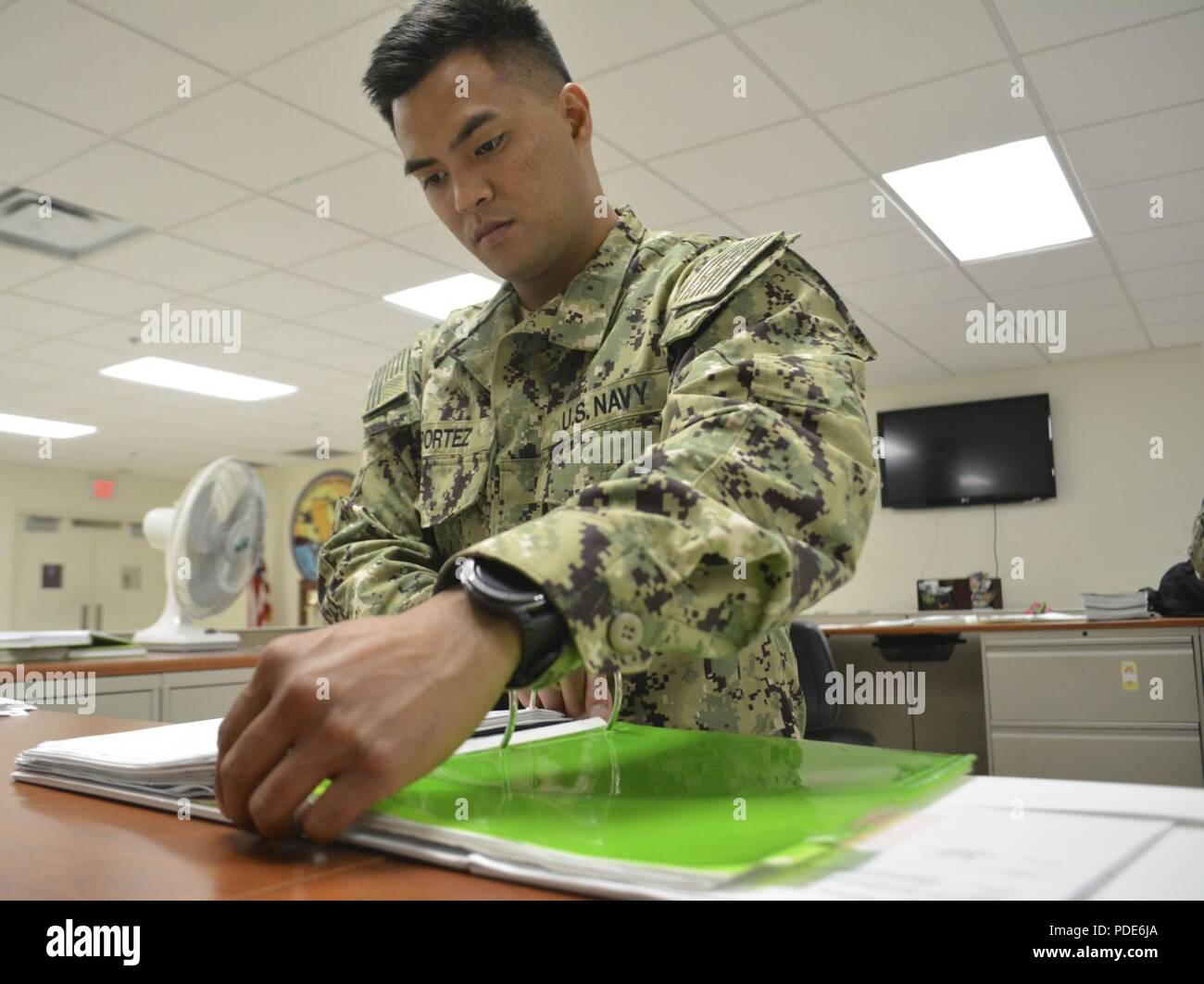 Navy operational support center nosc los angeles hi-res stock ...