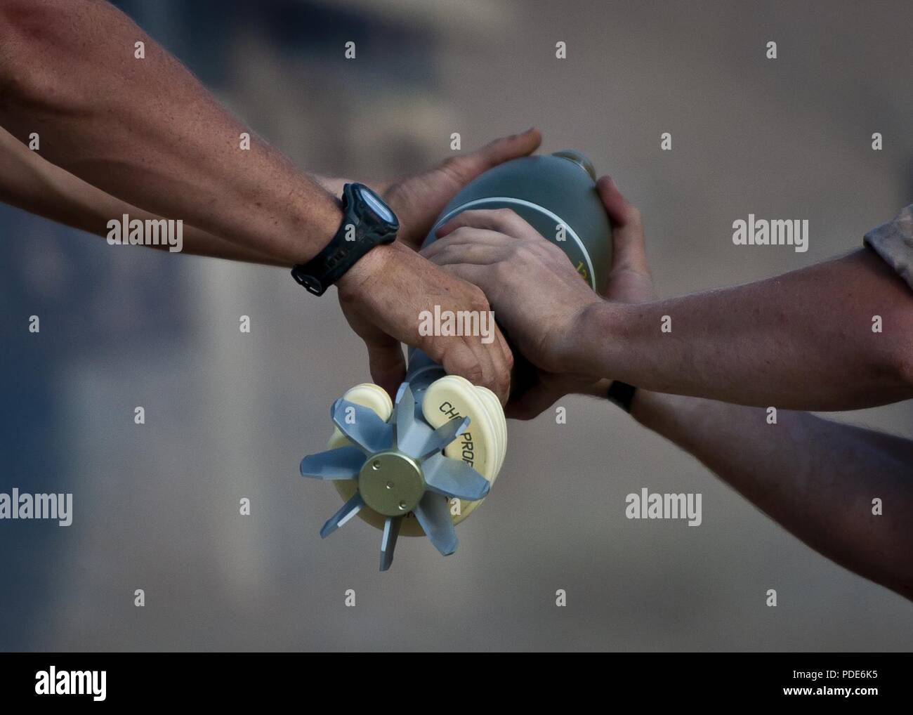 120 millimeter mortars hi-res stock photography and images - Alamy