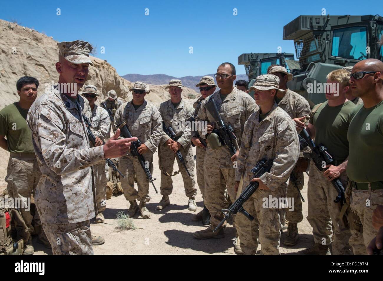 Combat Logistics Battalion 8 Stock Photos & Combat Logistics Battalion ...