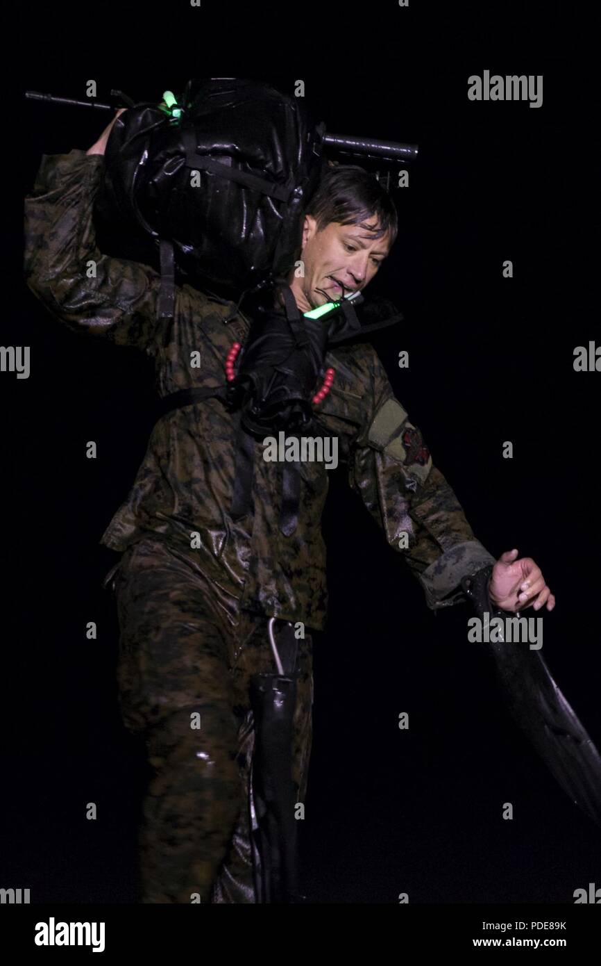 Special amphibious reconnaissance corpsman hi-res stock photography and ...