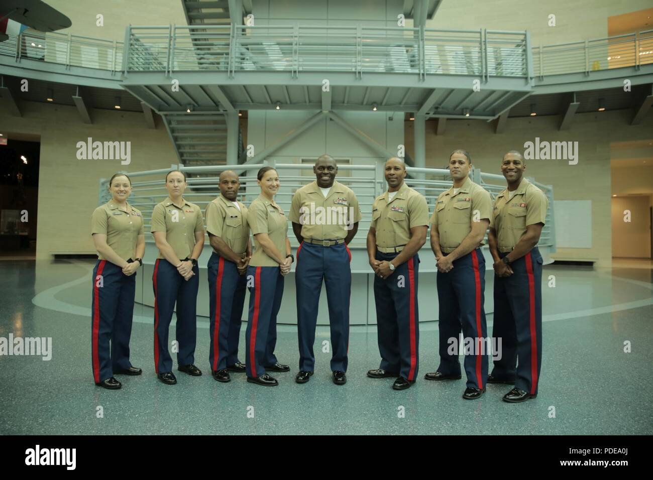 Marines pose for a group Stock Photo - Alamy