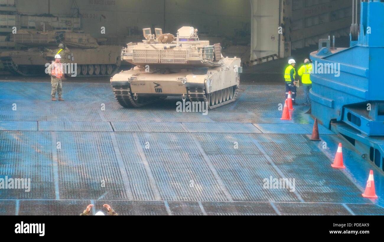 Us navy unloading vehicles in hi-res stock photography and images - Alamy