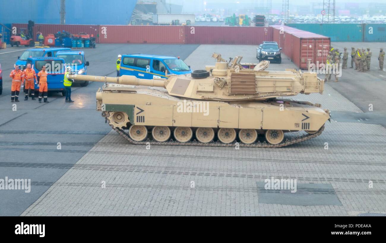 Us navy unloading vehicles in hi-res stock photography and images - Alamy