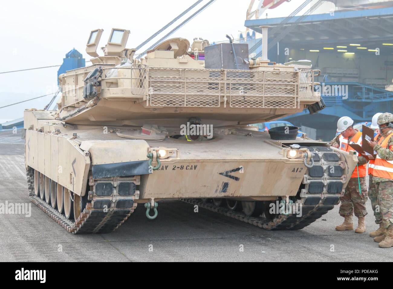 Us navy unloading vehicles in hi-res stock photography and images - Alamy