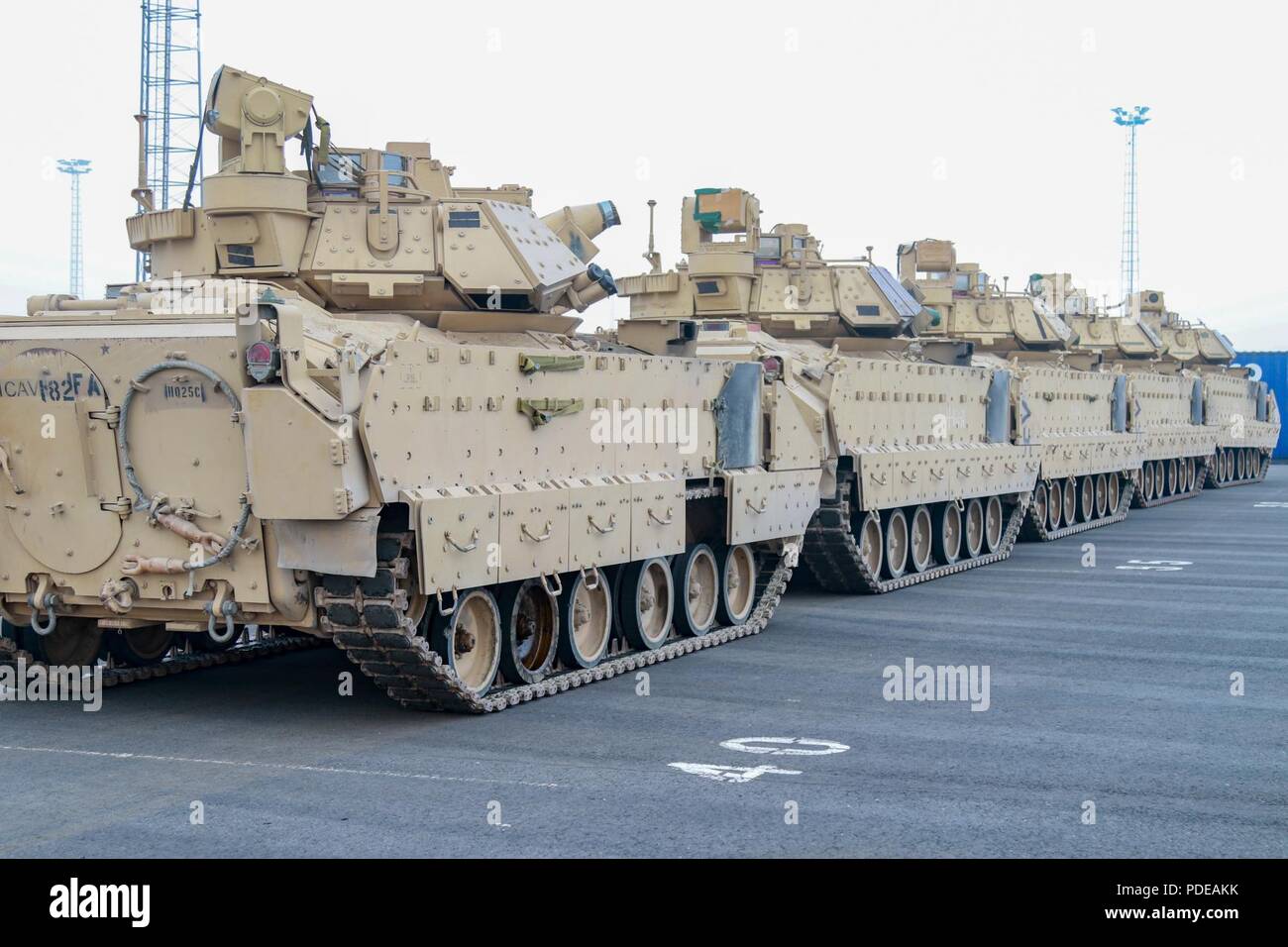 Us navy unloading vehicles in hi-res stock photography and images - Alamy