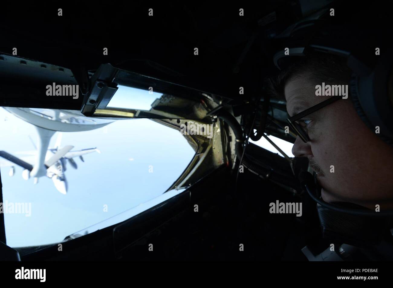 Probe and drogue hi-res stock photography and images - Alamy